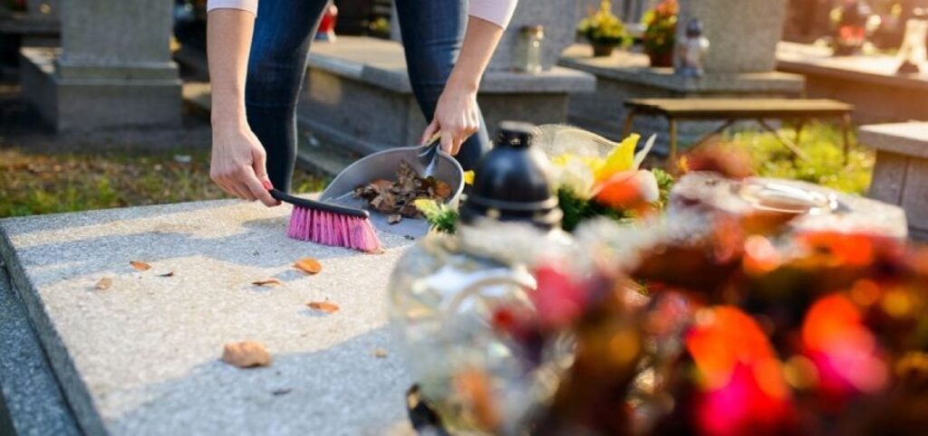 Home [thecemeteryelves.com]